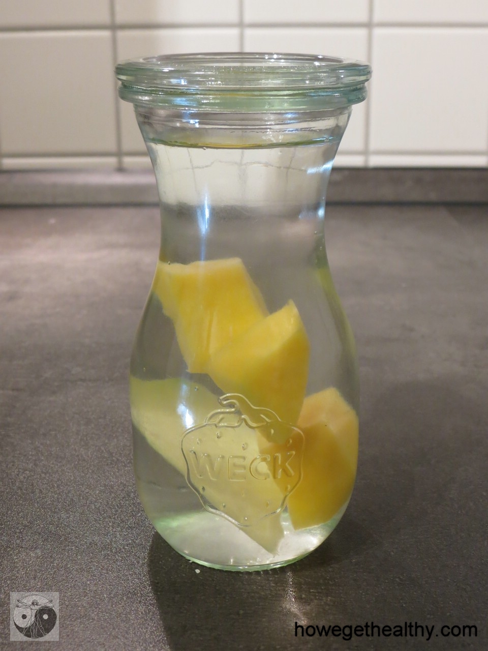 Infused Water – Mango-Ingwer – howegethealthy